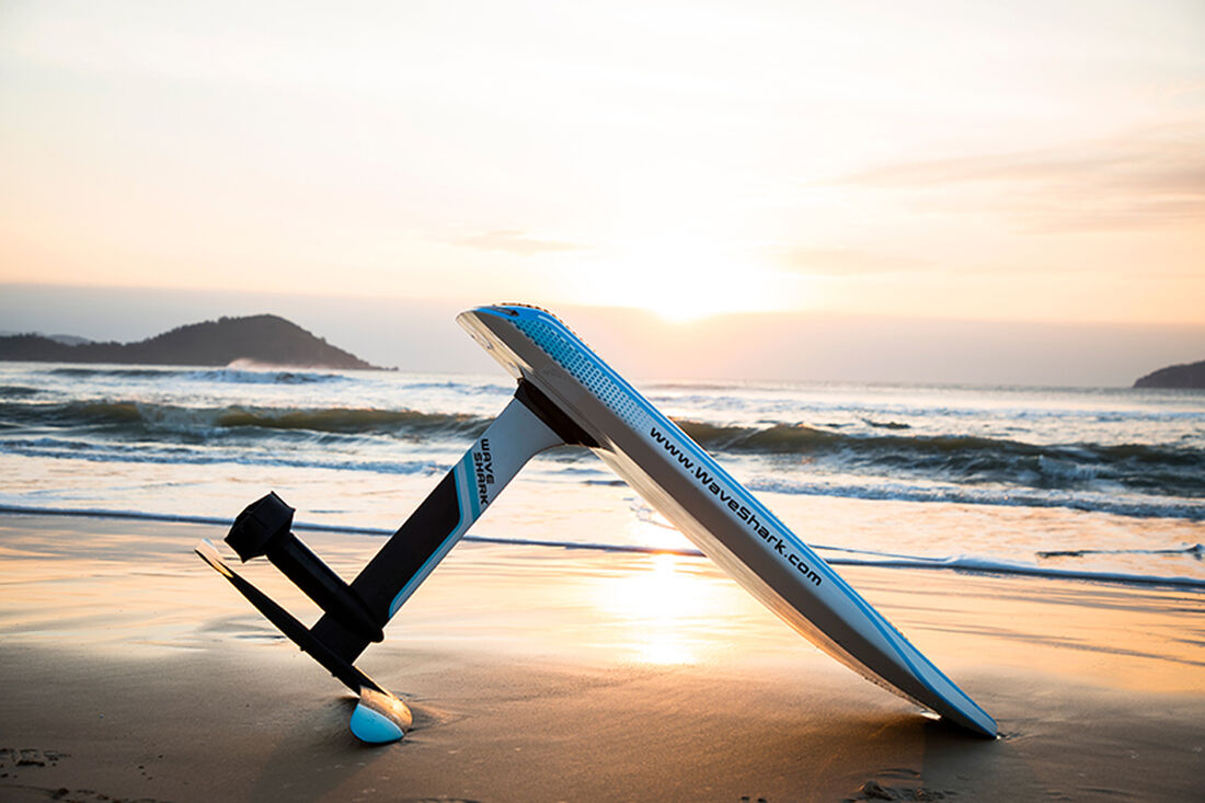 E-Foil, electric surf SUP at Costa Brava, Girona